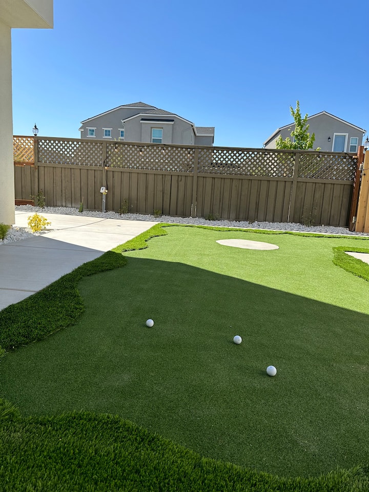 Furnished Mini Golf Home With 8 Beds - Tracy, CA