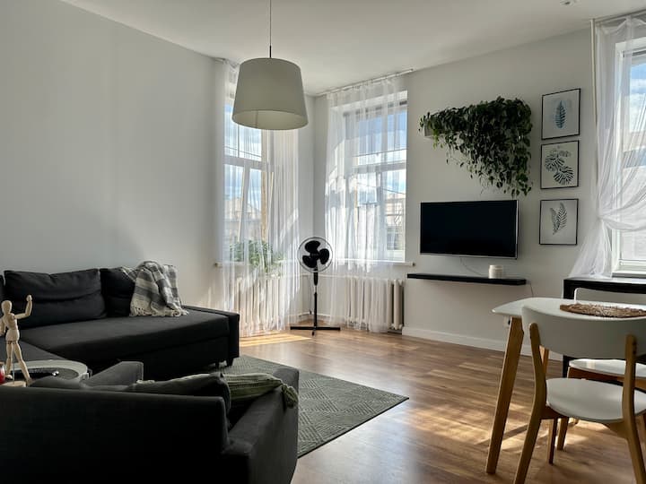 Bright And Sunny Apartment With Parking - Riga