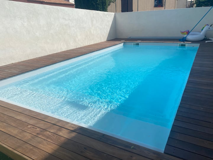 Maison Avec Grande Piscine Chauffée Dans Marseille - Marseille
