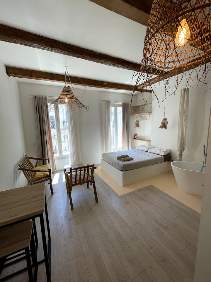 Suite 2 Balcon & Baignoire @Lafrenchcasa Canebière - Marseille
