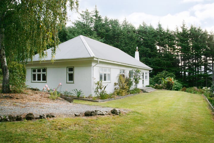 Peaceful Wairarapa Retreat With Pool - Wairarapa