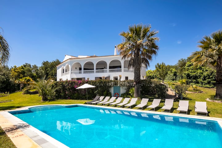 Villa Luz 21, Grote Ruime Villa Met Privézwembad - Carvoeiro
