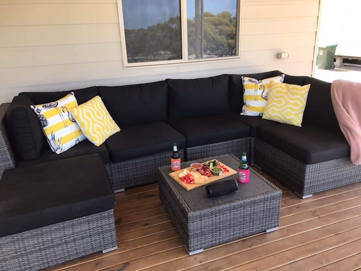 Dee's On Yorke's- Byo Linen Or Neg.- Pets Welcome - Point Turton