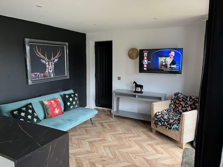 The Heyes Farm Guest House - Liverpool