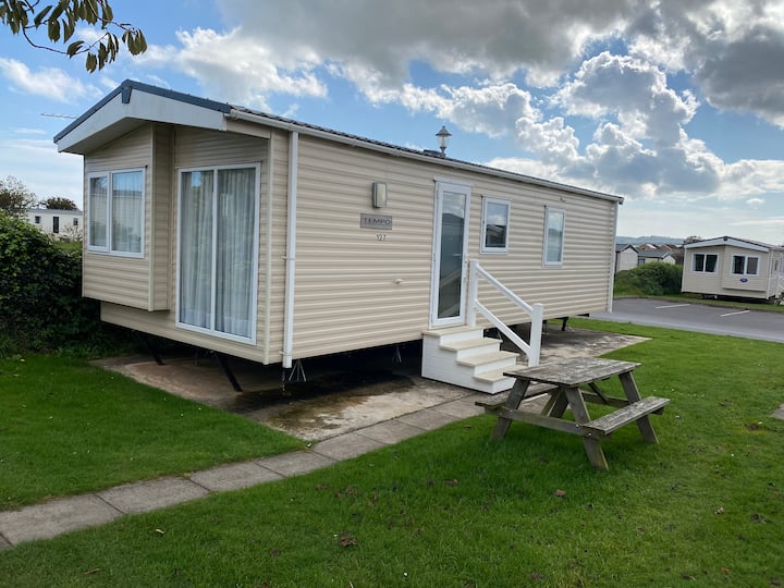 Comfort, 2 Bedroom Caravan - Paignton