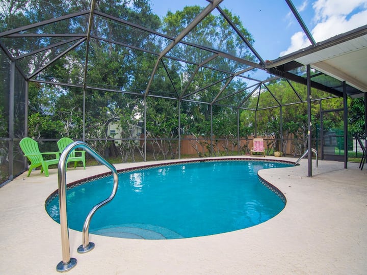 Pool Home In Beautiful Sebastian - Sebastian