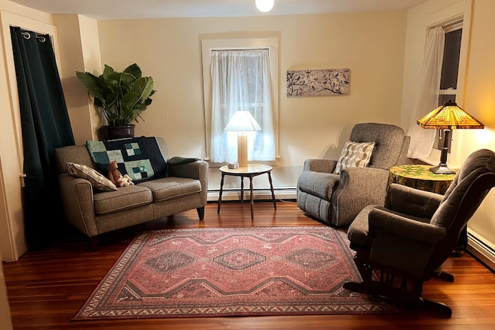 Retreat In Historic New England Village - Lake Wyola, MA