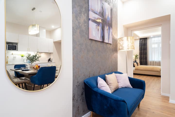 Luxe 4-star | Prime Central @Ny Café | 2a/c & 3tv - Budapest