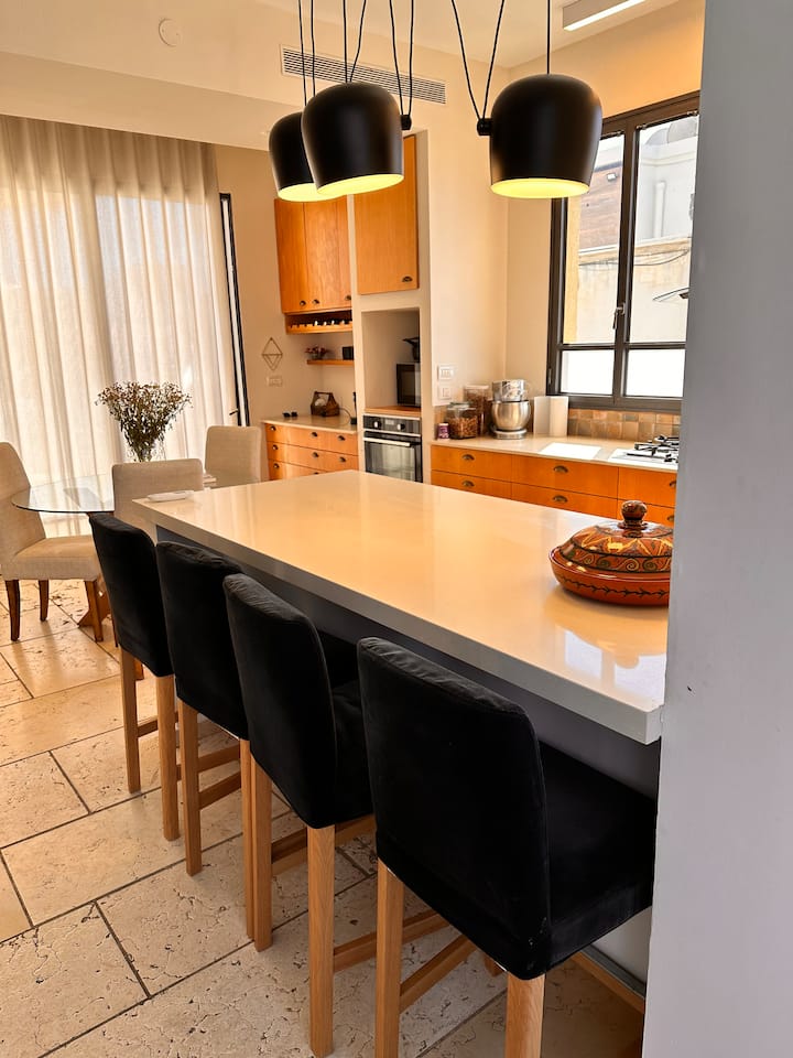 הבית ברח ש״ץ - Tel Aviv-Yafo