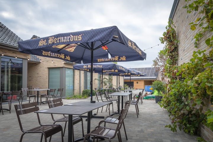 'T Oud Gemeentehuis Poelkapelle - Deluxe Single - Ypres