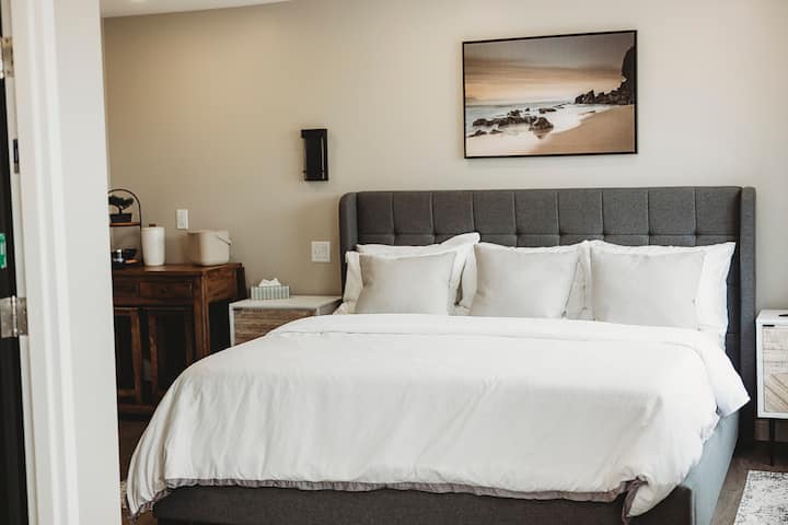 Riverside Suites - 204 - Jacuzzi - Grand Falls-Windsor