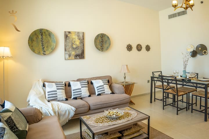 Stylish 2br Glam Getaway With Free Pool – Al Reem - Abu Dhabi