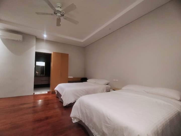 Private Room With Own Exclusive Beach - Puerto Princesa