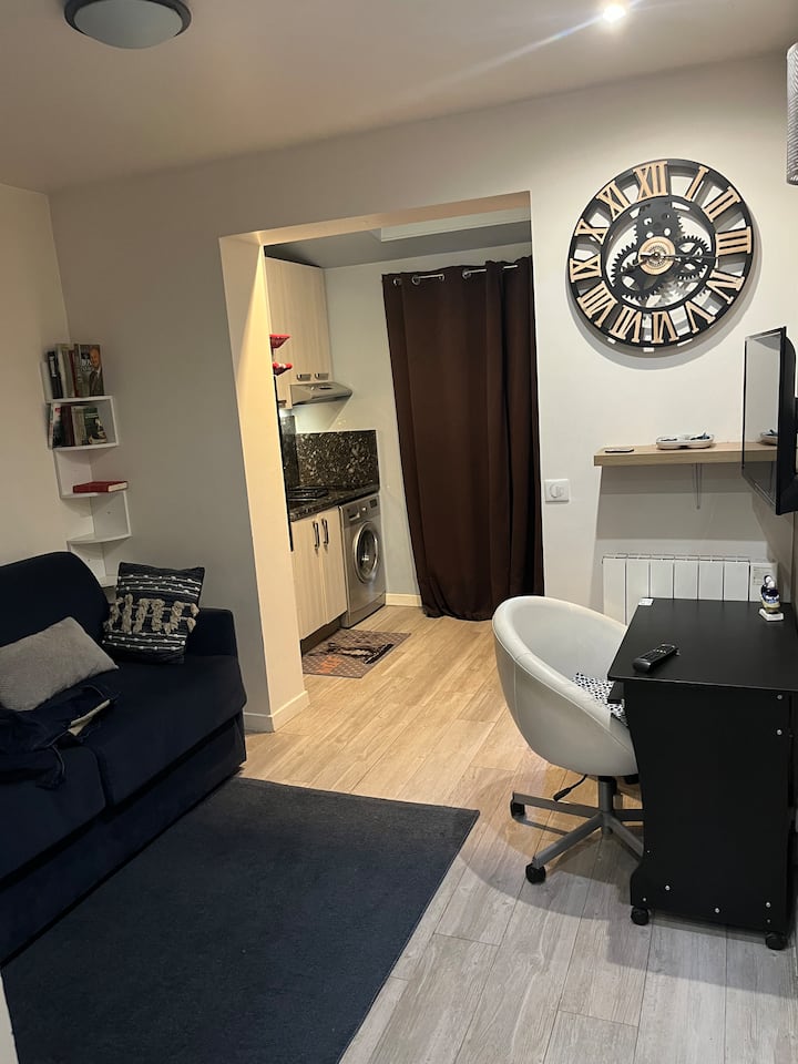 Jolie Studio - Rueil-Malmaison