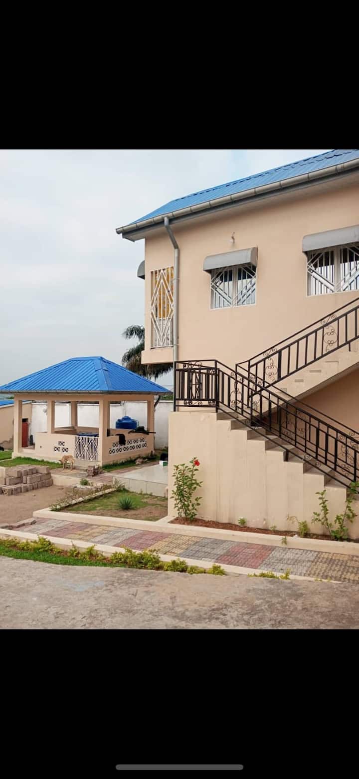 Maison Bien éQuipée à Mont Ngafula - Kinshasa