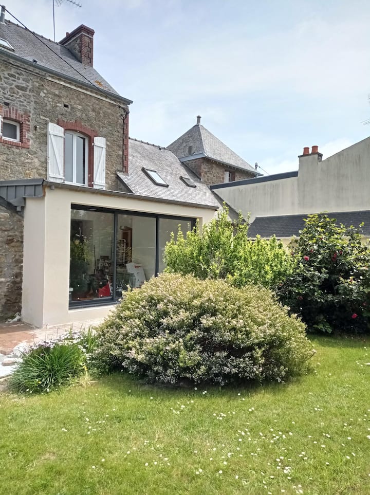 Bel Appartement Avec Jardin Proche Mer Et Marché - Dinard
