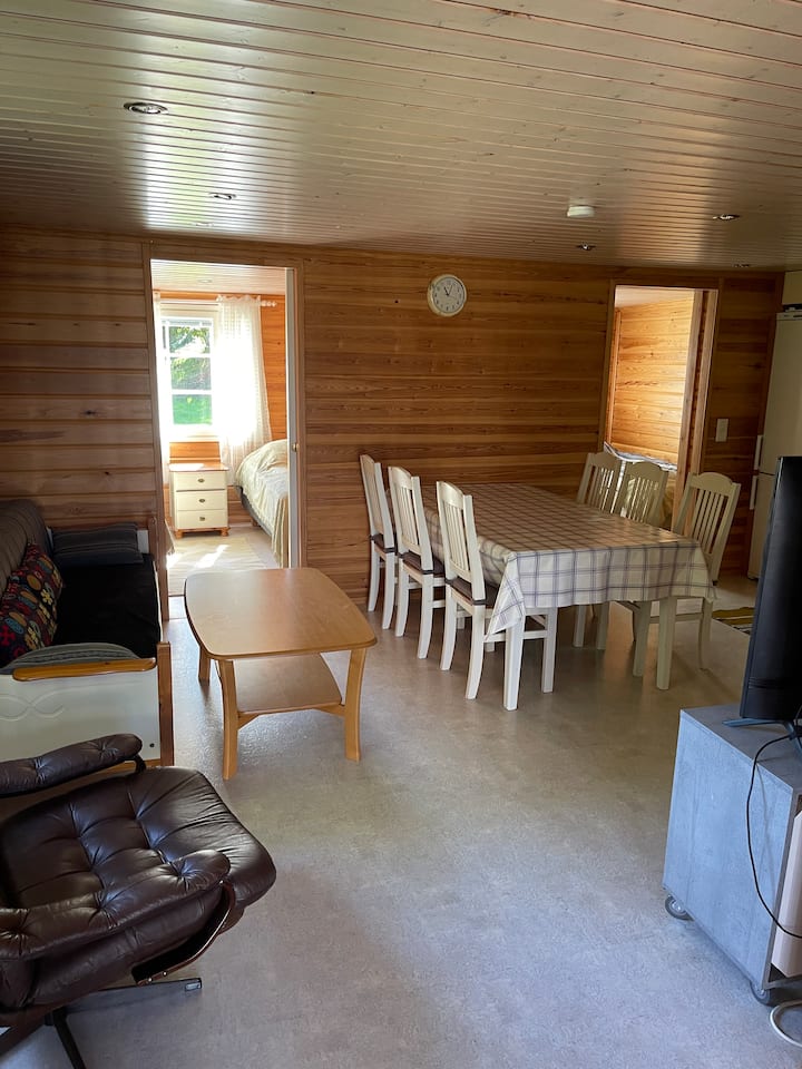 Gårdsstuga Mitt I ÅVa By - Brändö