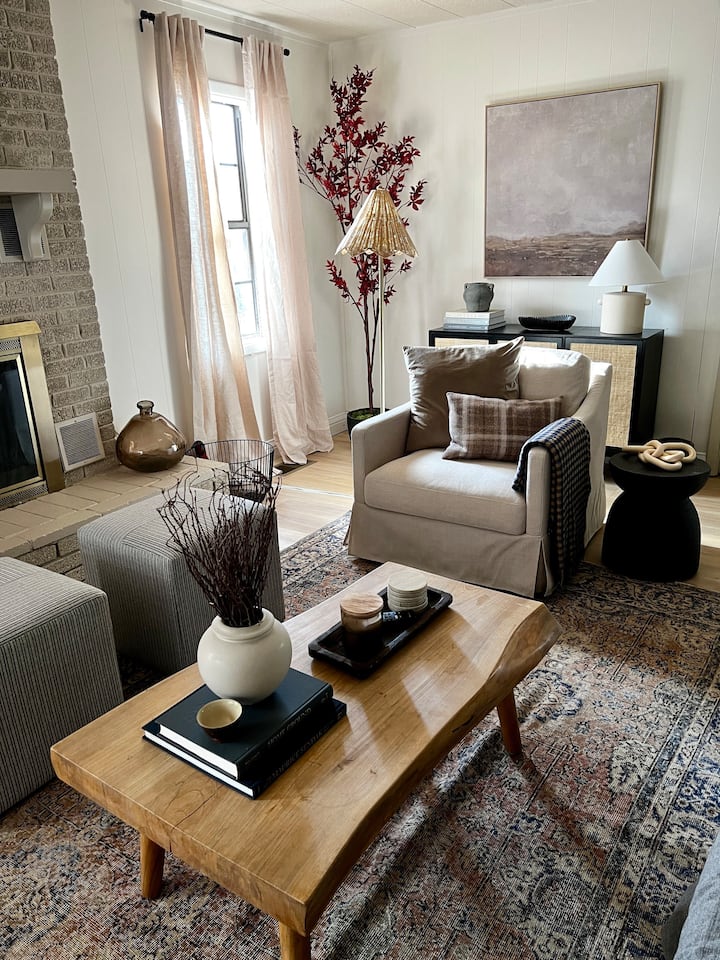 Updated! Upper Canyon! The Burgundy Bungalow Cabin - Ruidoso, NM
