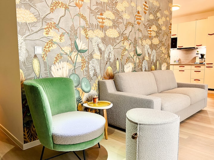 Qonroom - As Individual As You | Deluxe No.6 - Minden