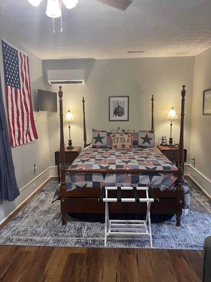Bottom House Buell Room #3 - Harrodsburg, KY
