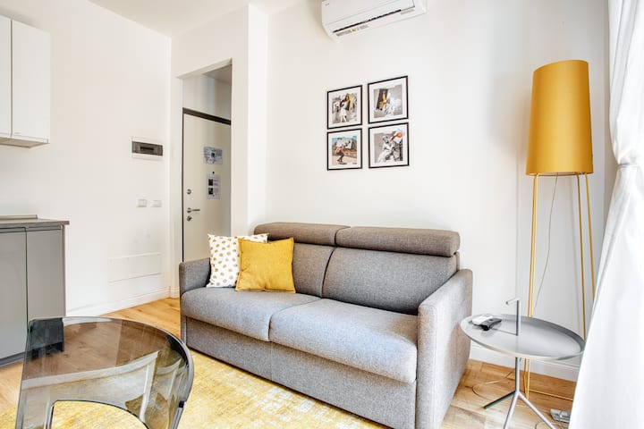 Brand New Apartment With Balcony - Cenisio - Milão