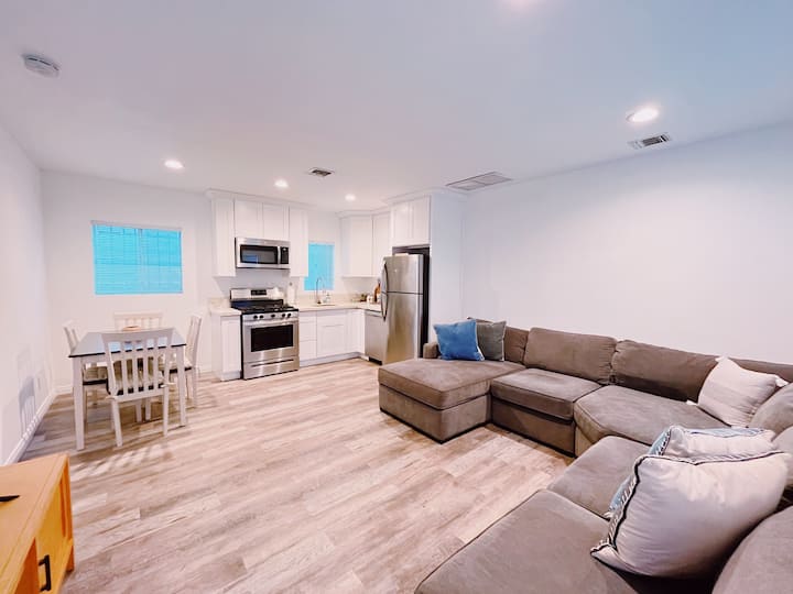 1 Bed 1 Bath In Marina Del Rey - Walk To Beach - Aéroport de Los Angeles (LAX)