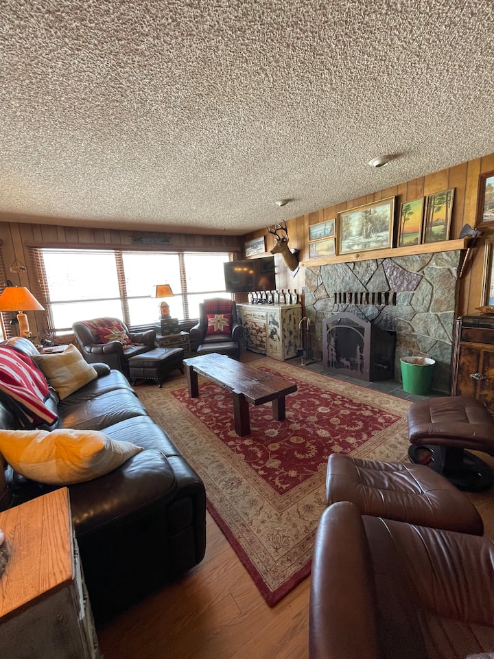 70s Groovy Cabin - Seeley Lake, MT