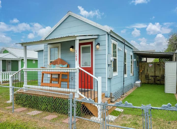 The Coastal Casita | Downtown | Cowboy Pool - Rockport, TX