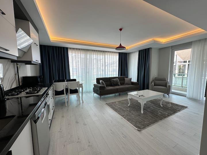 Cozy Apartment In City Center 3 - Antalya