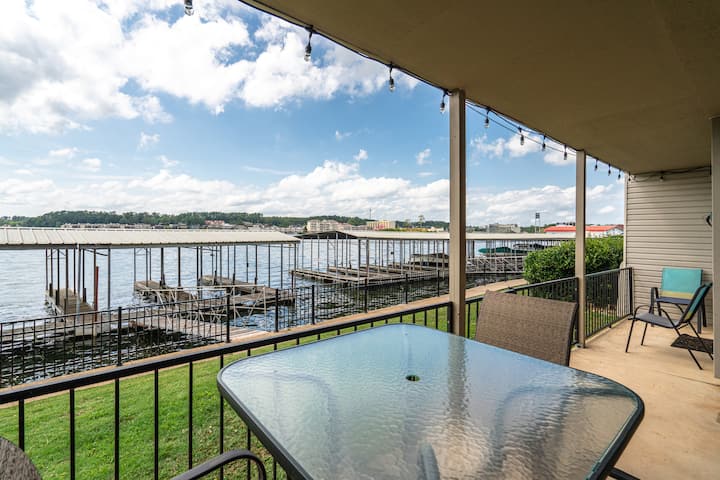 Waterfront Serenity On Lake Hamilton - Lake Hamilton, AR