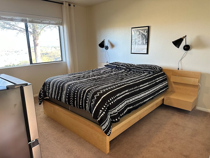 Mountain, Cliff, Valley Views & Real Grass Lawn - Cottonwood, AZ