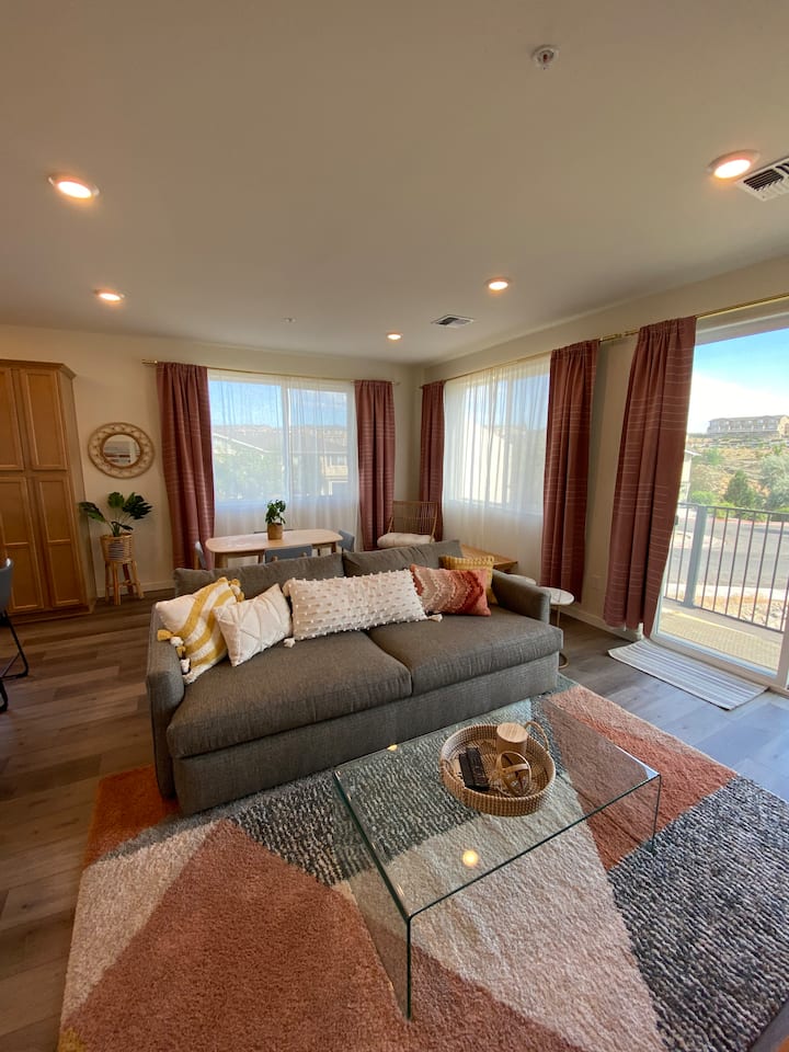 Sun-catcher Corner - Reno, NV