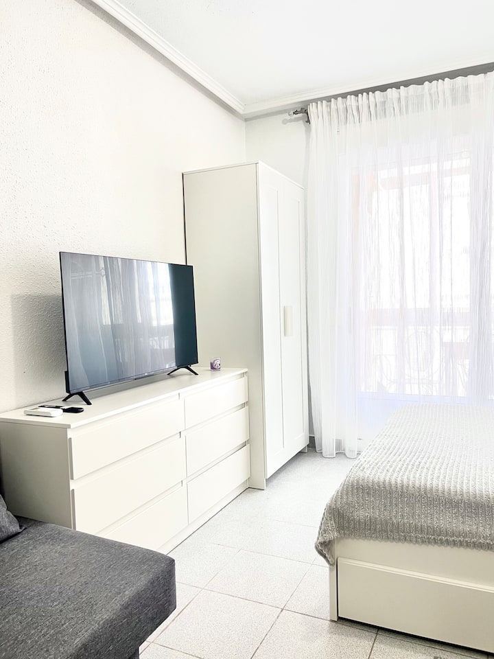 350 M Playa Del Cura - Renovated Cosy Studio - Torrevieja