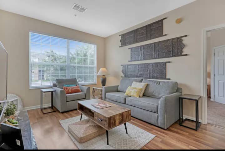 Next To Pool King-bed 2br Family Resort Condo - Celebration, FL