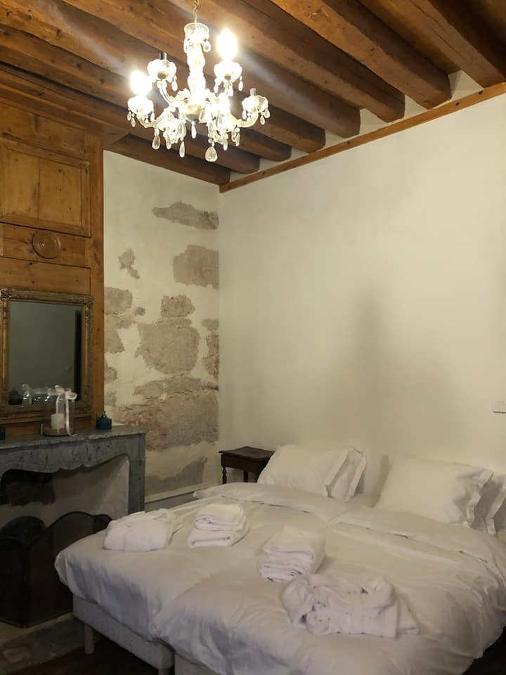 Suite Familiale 4 Couchages Sous La Grâce Du Ciel - Oyonnax