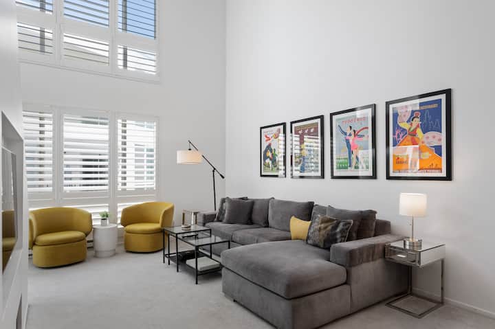 Spacious 2 Bedroom Beach-condo - Redondo Beach, CA