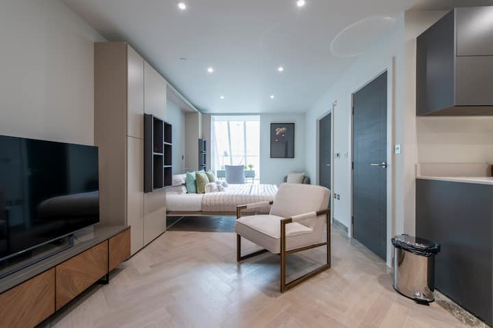 Urban Chic: Central Studio In Reading Centre - Reading