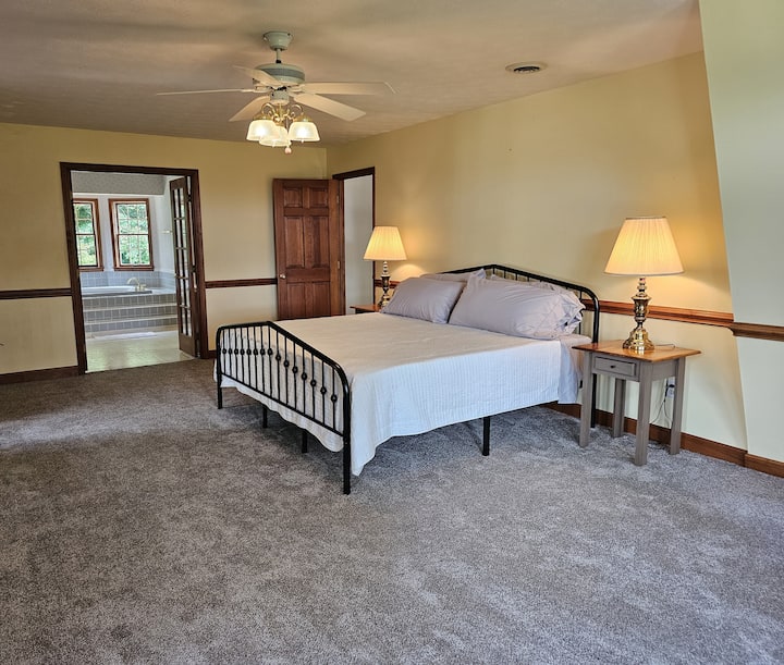 Lucky's Inn - - Abingdon, VA