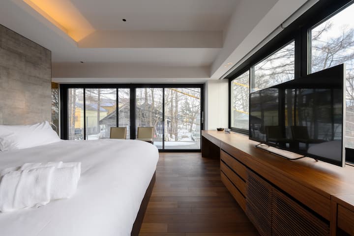 Sekka Sekka | Large 5br Chalet In Hirafu Village - Niseko