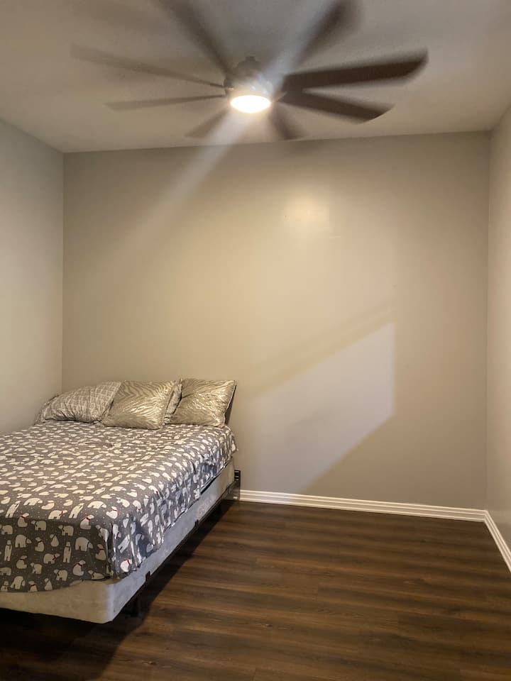 County Little Canton Apartment - Canton, GA