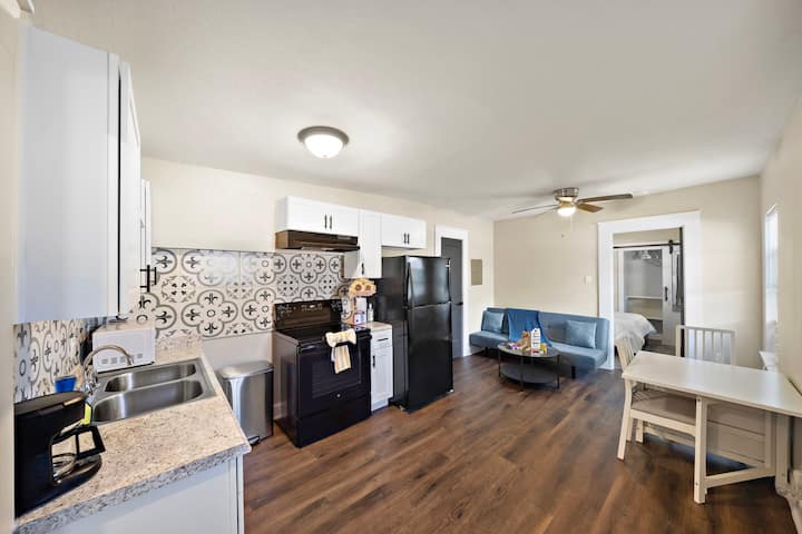 "Brady 5" Apartments, #5 - Houston, TX