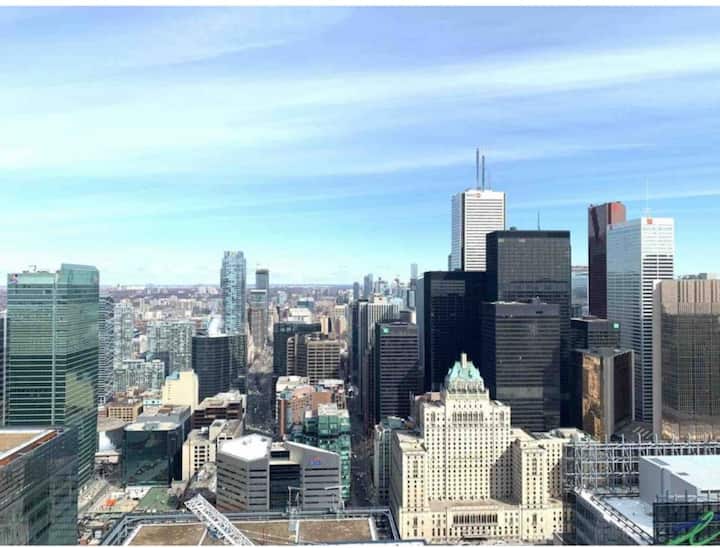 50+ Floor Condo W/ Views! Best Location Downtown - Toronto