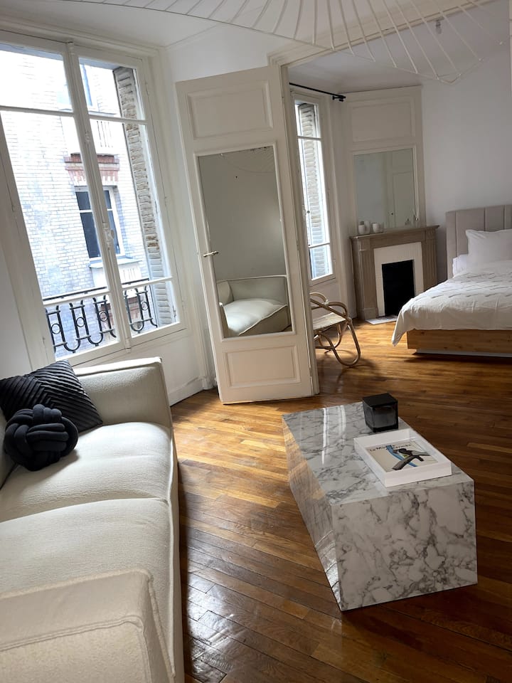 Av Foch Avec Ascenseur - Paris