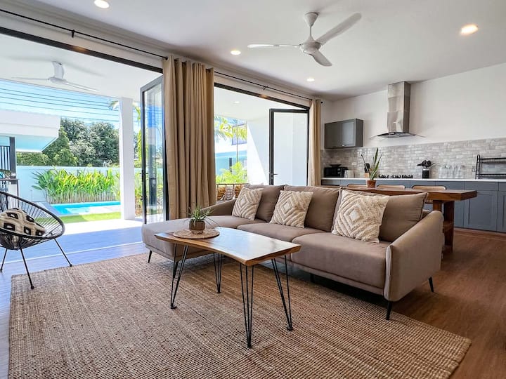 Lux & Spacious Pool Villa In Charming Neighborhood - Thailand