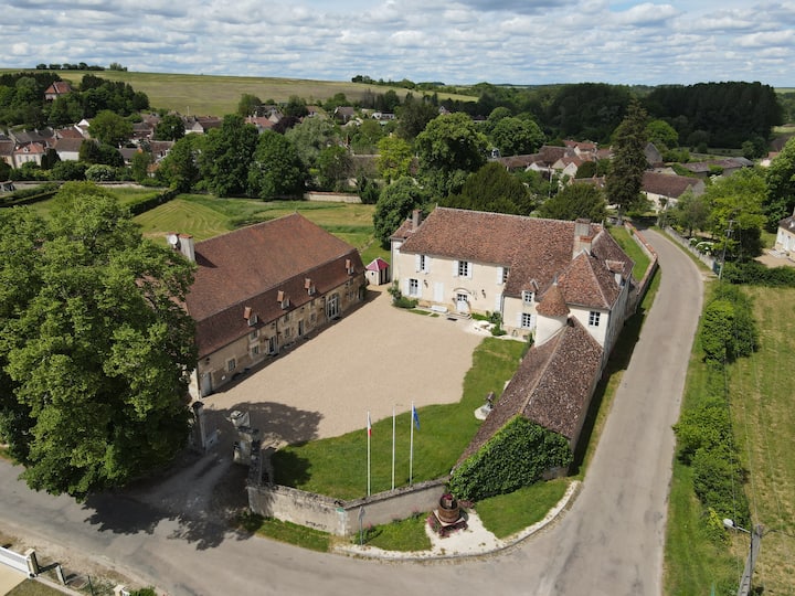 Gîte De Groupe Domaine De Surgy à 2h De Paris - Clamecy