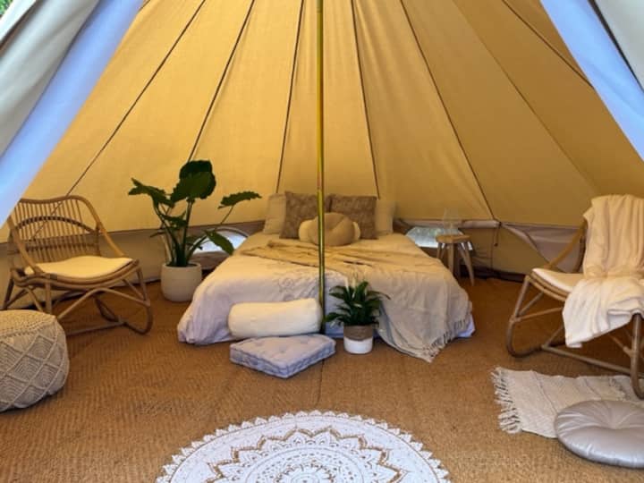 Glamping Tent With Pool  Next To 'Tomorrowland' - Boom