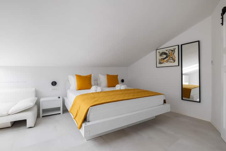 Golden House Family Room - Piran