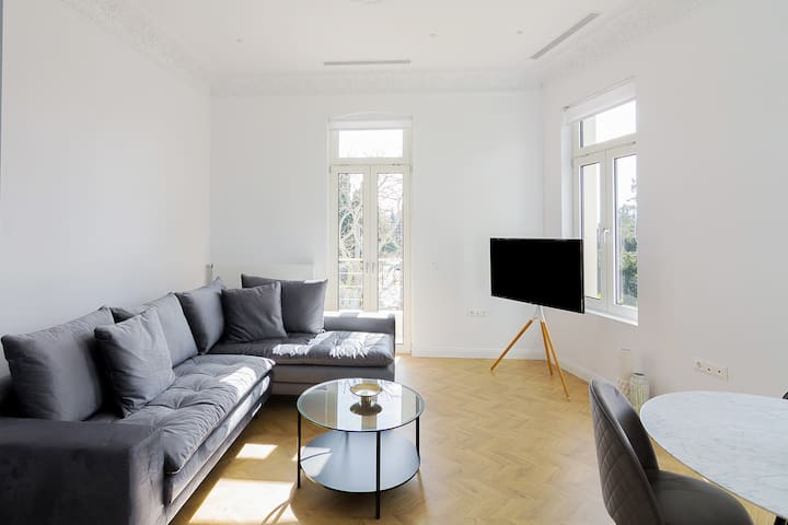 Lavish Mansion House 1928 In Kifisia - Kifisia