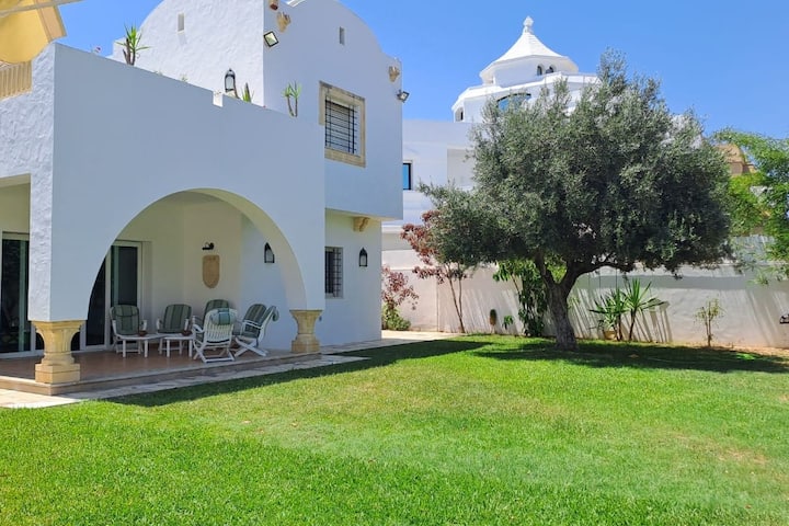 La Villa Aux Bougainvilliers - Hammamet