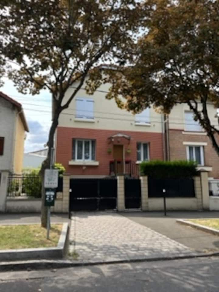 Maison Très Proche Paris Et Stade De France - Stade de France